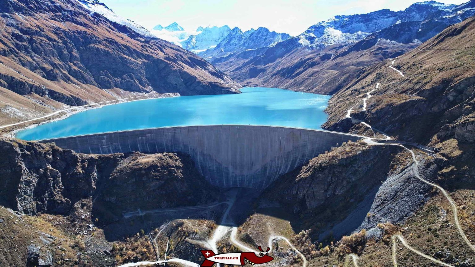 🏗️🚤 Barrage et Lac de Moiry Val d'Anniviers | Édifice en béton et ...