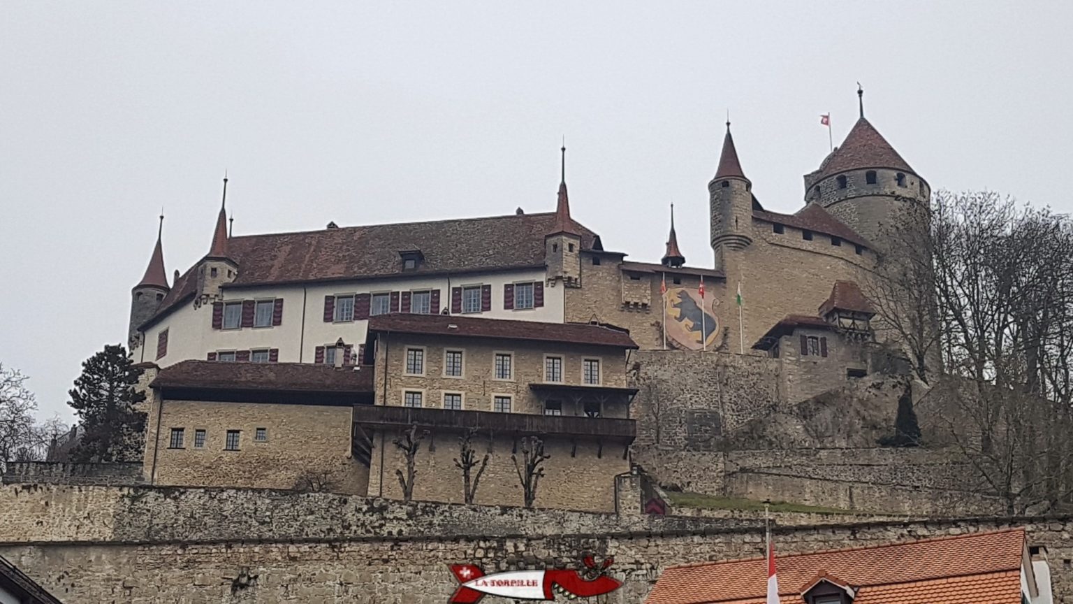 🏰 Château de Lucens | Édifice Médiéval dans la Broye fribourgeoise