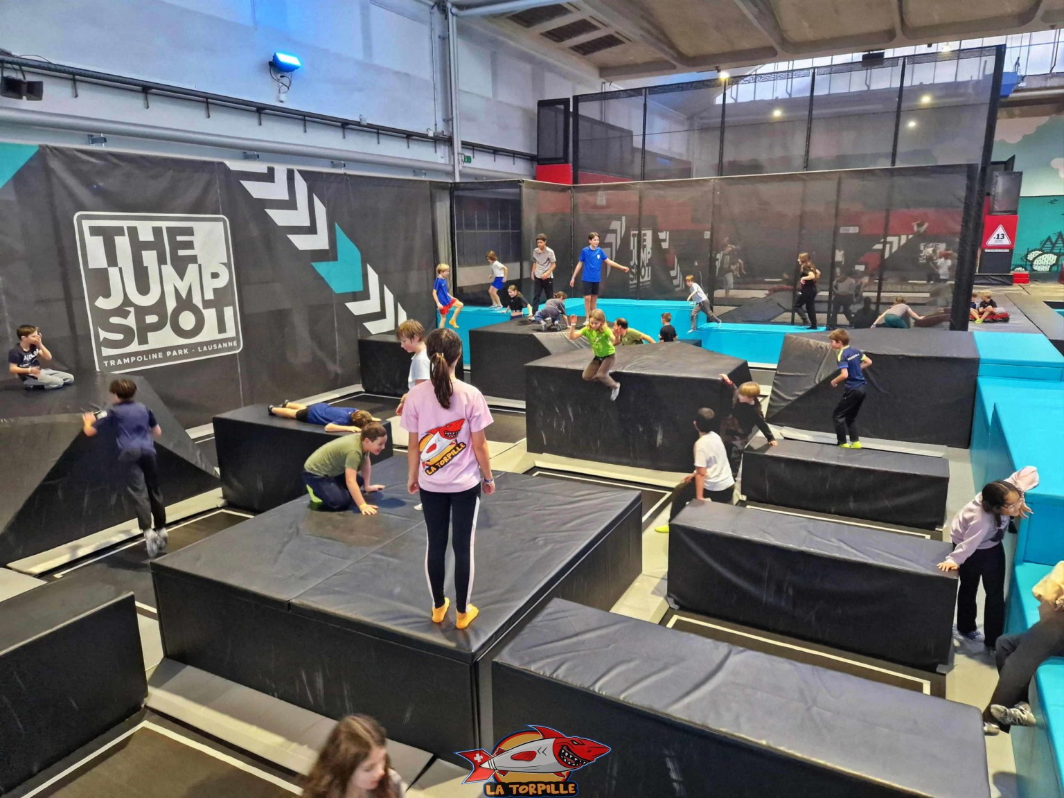 🤸 The Jump Spot - Lausanne | Salle de trampolines | Quartier de ...